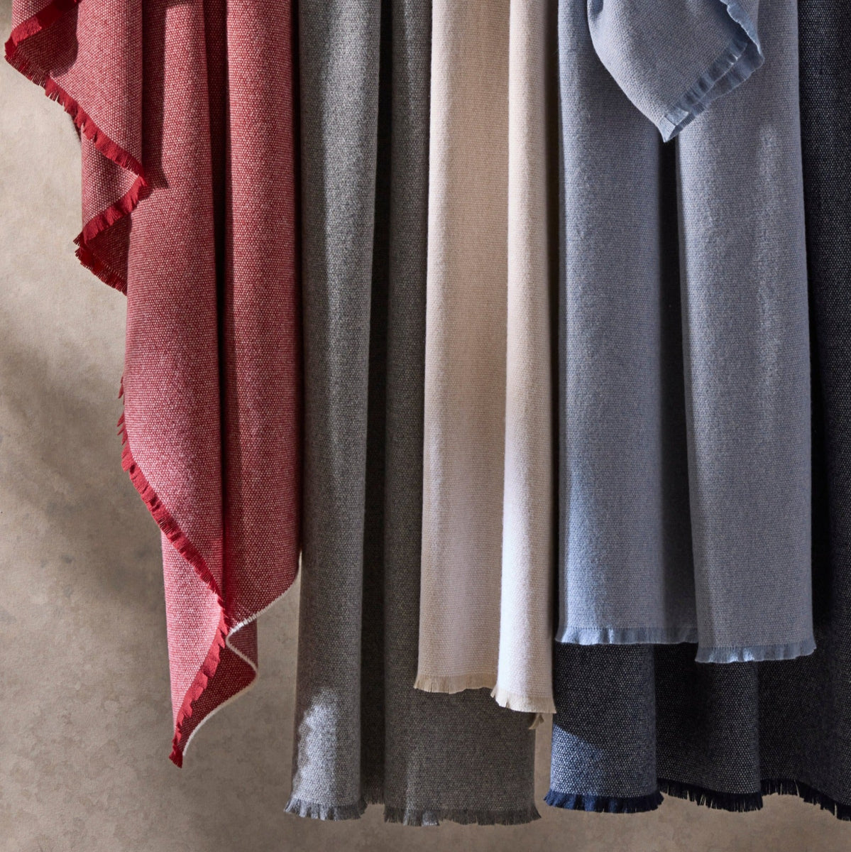 Matouk Agnes Throw – The Picket Fence