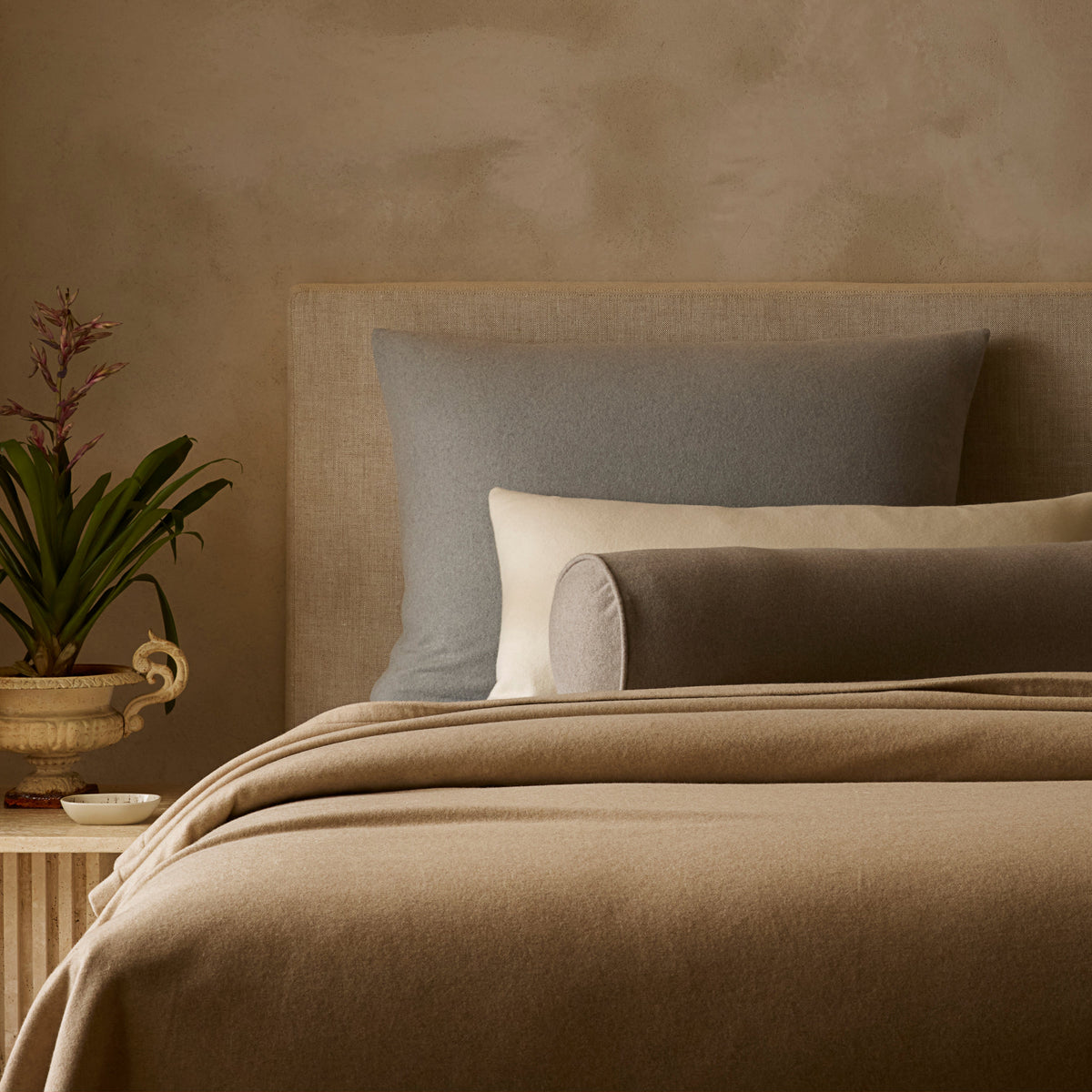 Matouk Venus Cashmere Blanket + Shams – The Picket Fence