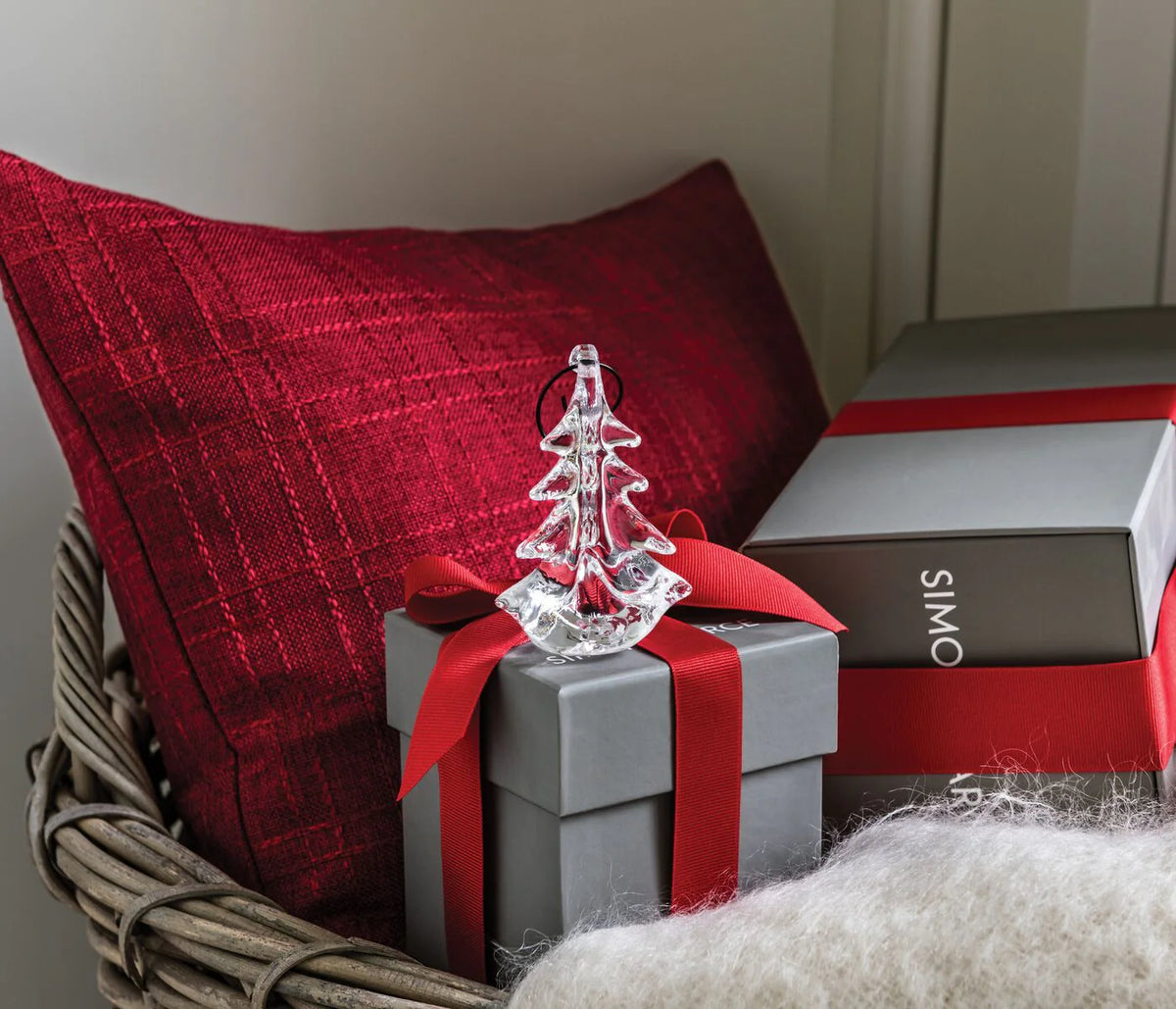 Simon Pearce Vermont Evergreen Ornament – The Picket Fence