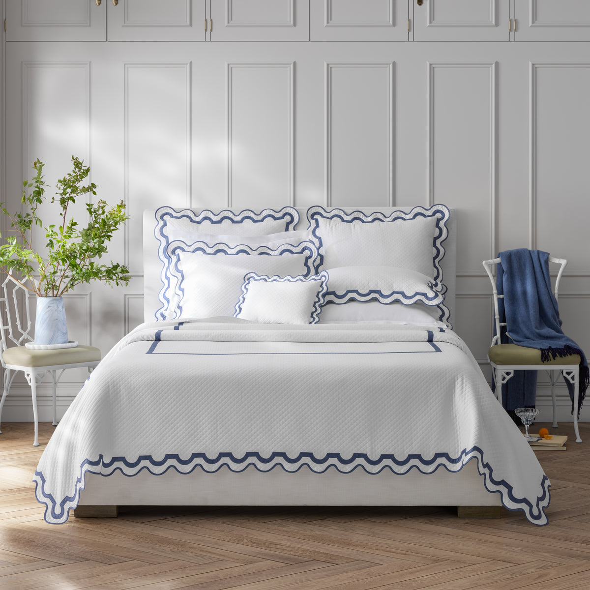 Matouk Mirasol Matelassé Sham – The Picket Fence