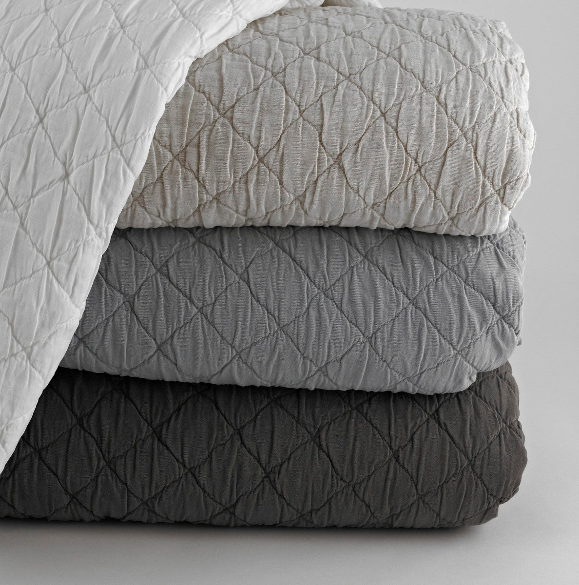 Traditions Linens Louisa Bedding Collection – The Picket Fence